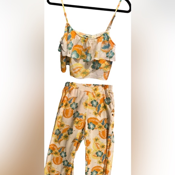 Roxy | Pants & Jumpsuits | Roxy 2 Piece Top And Bottom | Poshmark